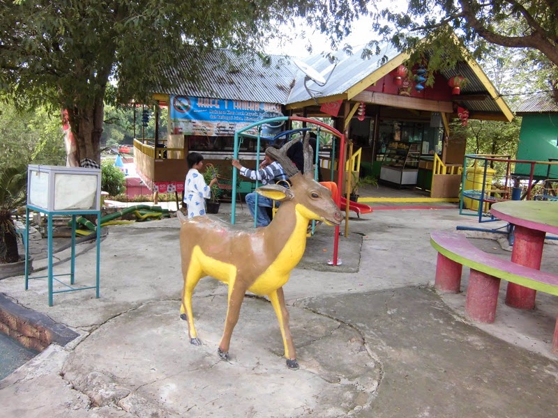 Kebun Binatang Mini di Taman Rusa | Inilah Aceh