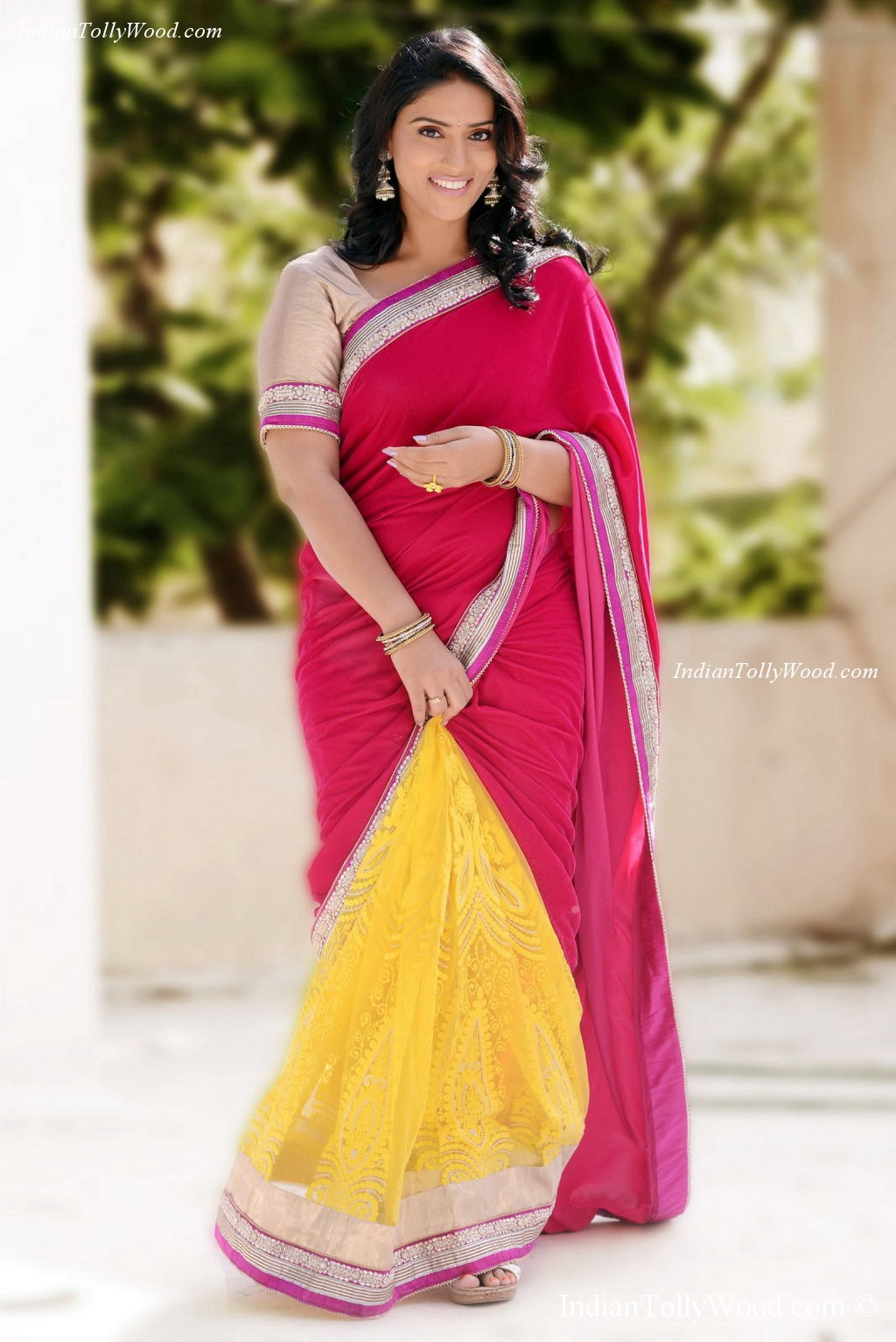 Indian Desi Actress Stills: Sri Sudha Photos