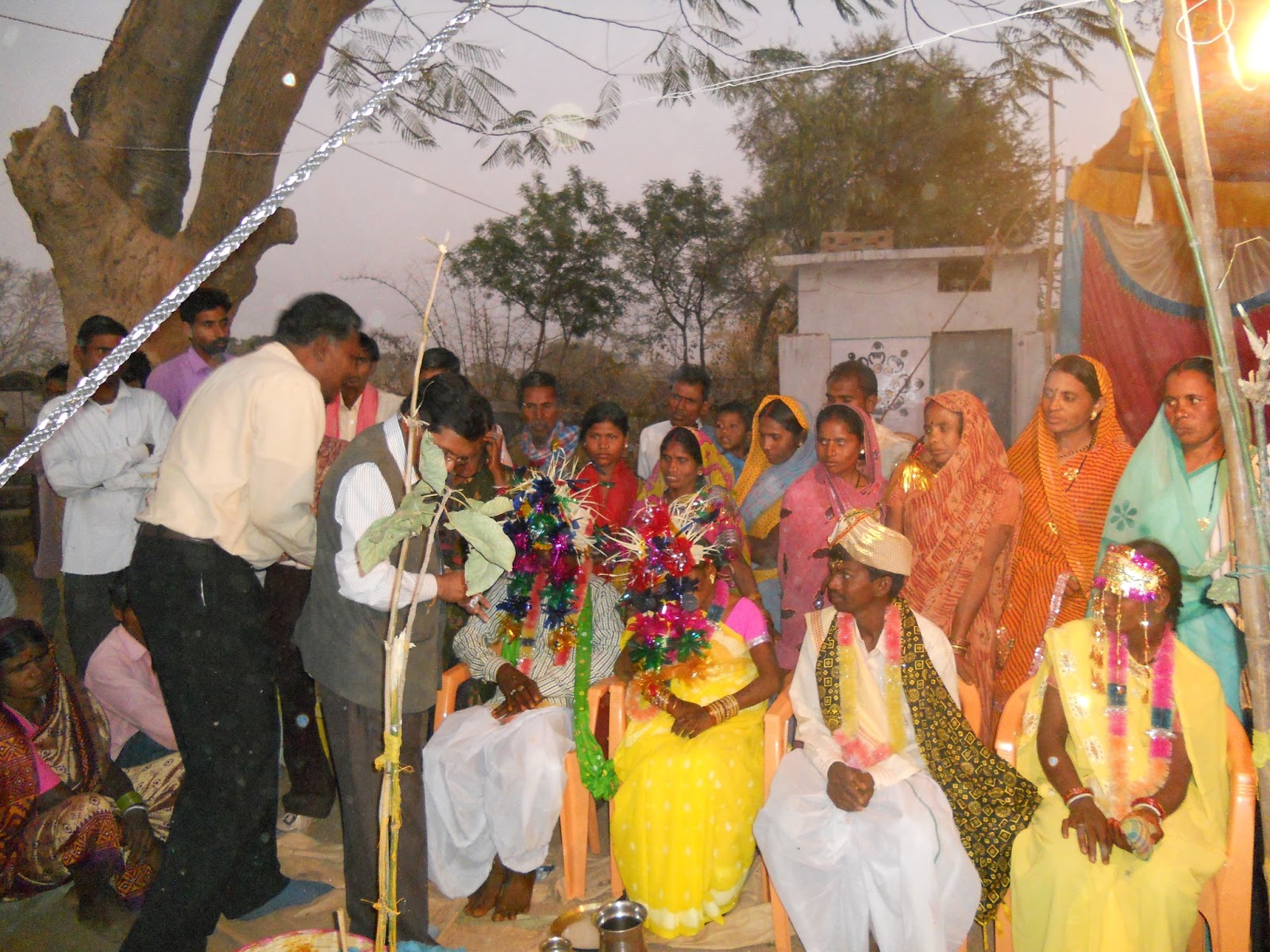 GONDMAHASABHA: GOND SAMAJ ME SAMUHIK SAMAJIK VIVAH