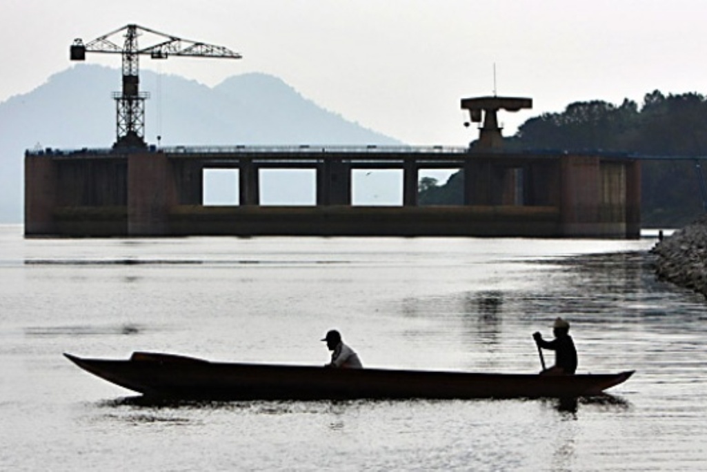 Bendungan Waduk Jatiluhur, Purwakarta, Jawa Barat. | Bendungan Waduk di ...