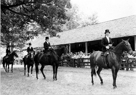 Horse Country Chic: Throwback Tuesday - The Aura of Upperville
