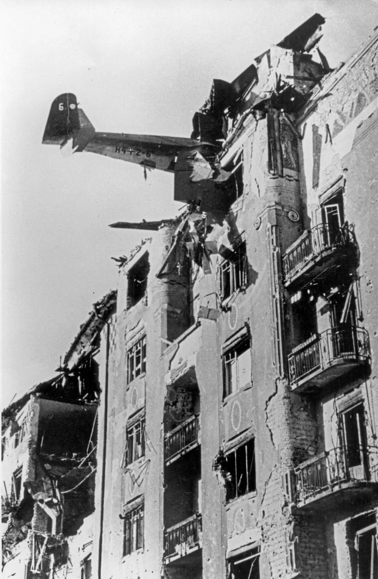 Los Grandes Fotografos: Yevgeny Khaldei (1917-1997)