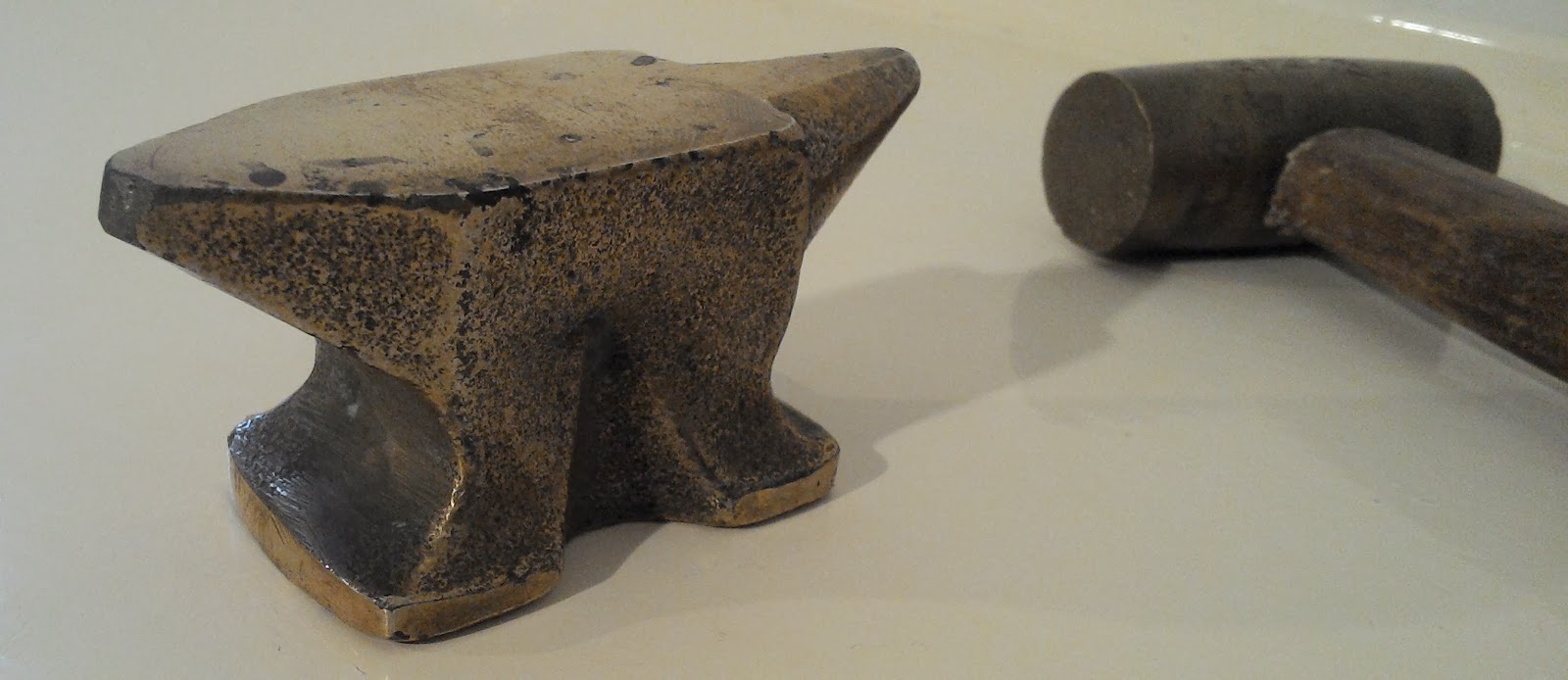 enclume marteau en bronze de bijoutier objet de métier ( franc maçon ...