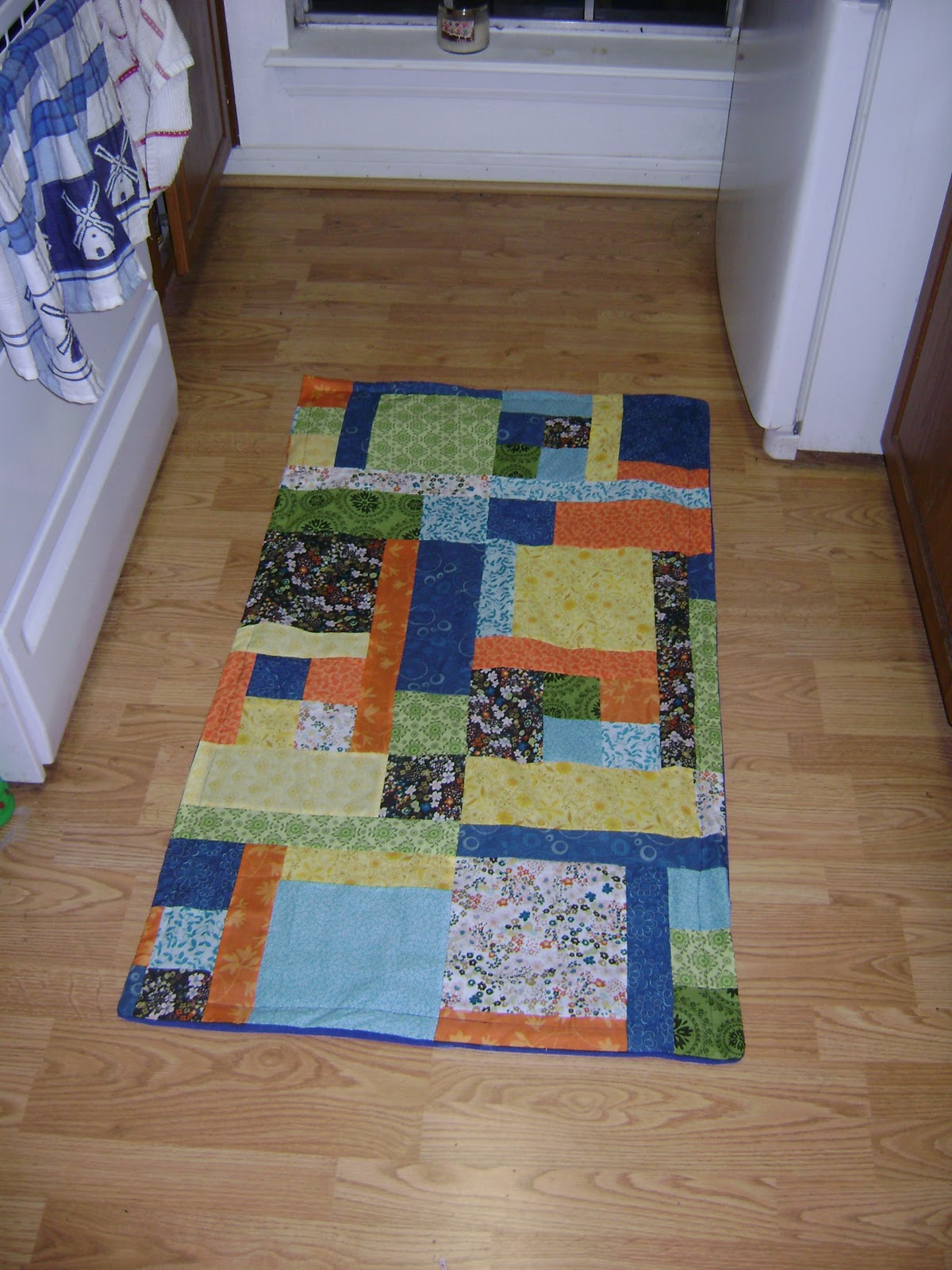 Stacie Thinks She Can: Kitchen mat tutorial