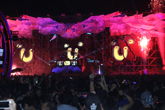 Music History of EDM (Electronic Dance Music)