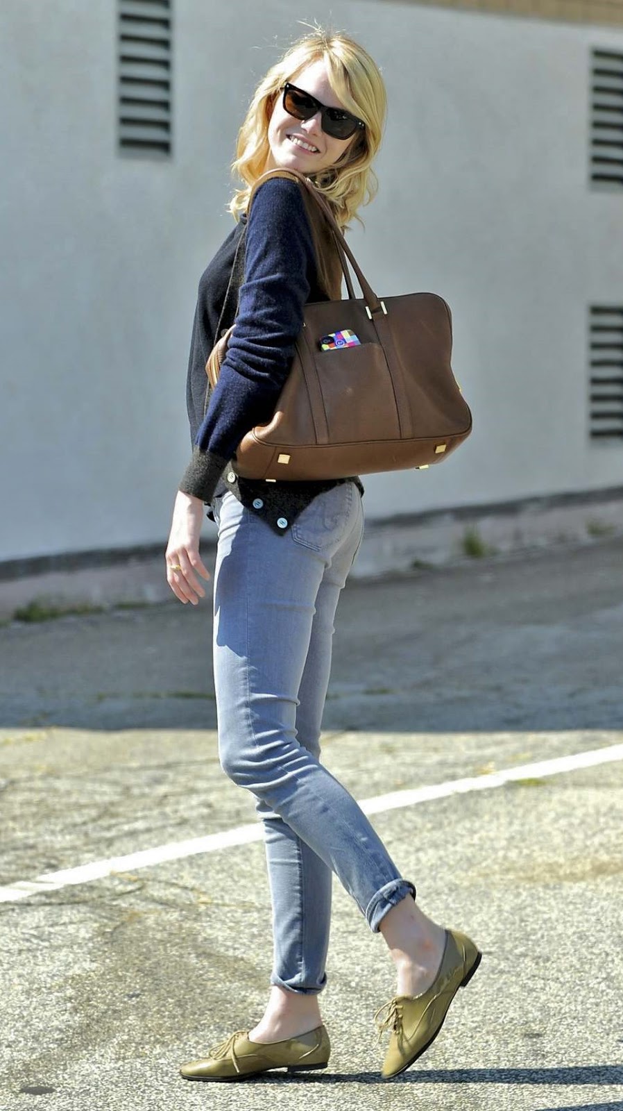 Never Be Afraid I Celebrity Inspiration + Fashion: Emma Stone's Street ...