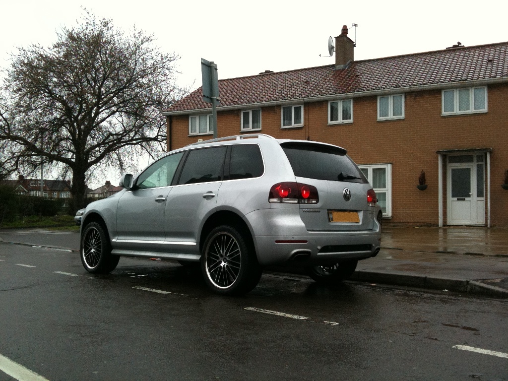 .: VW TOUAREG V6 TDI 22" VALENZA ROMA WHEELS......