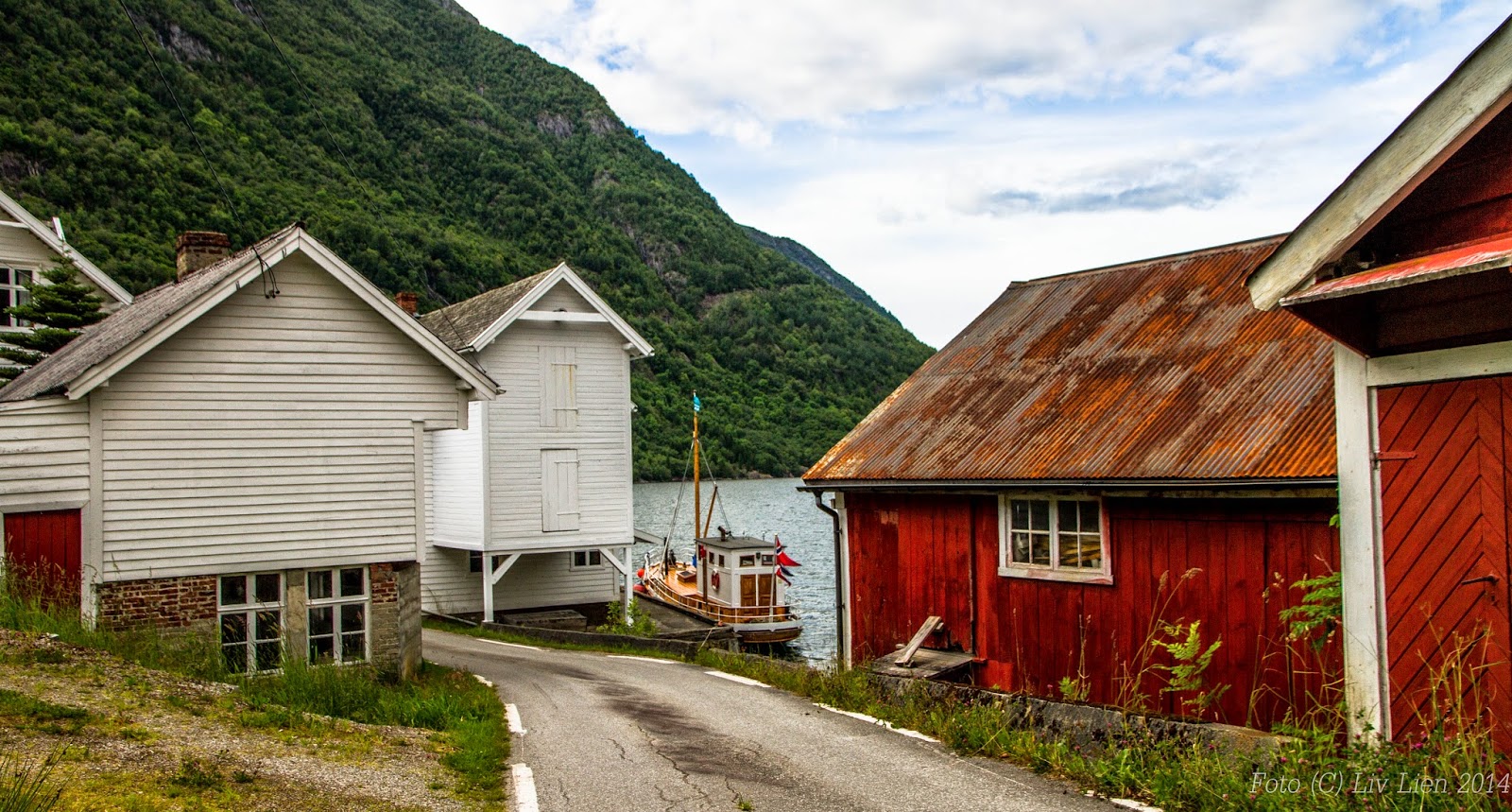 Rundt omkring: Framfjord og Arnafjord.
