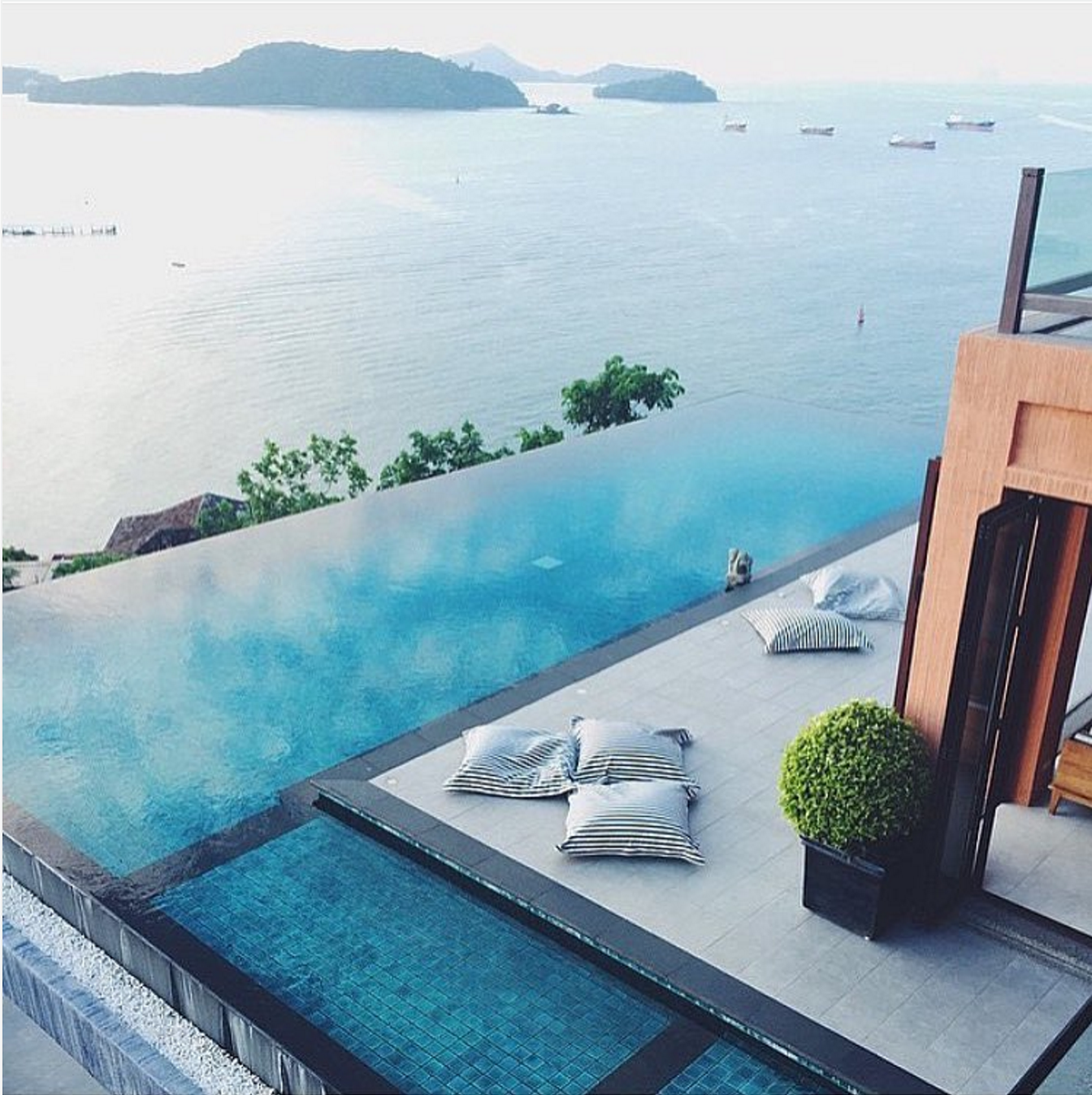 101 planos: Piscinas Infinitas