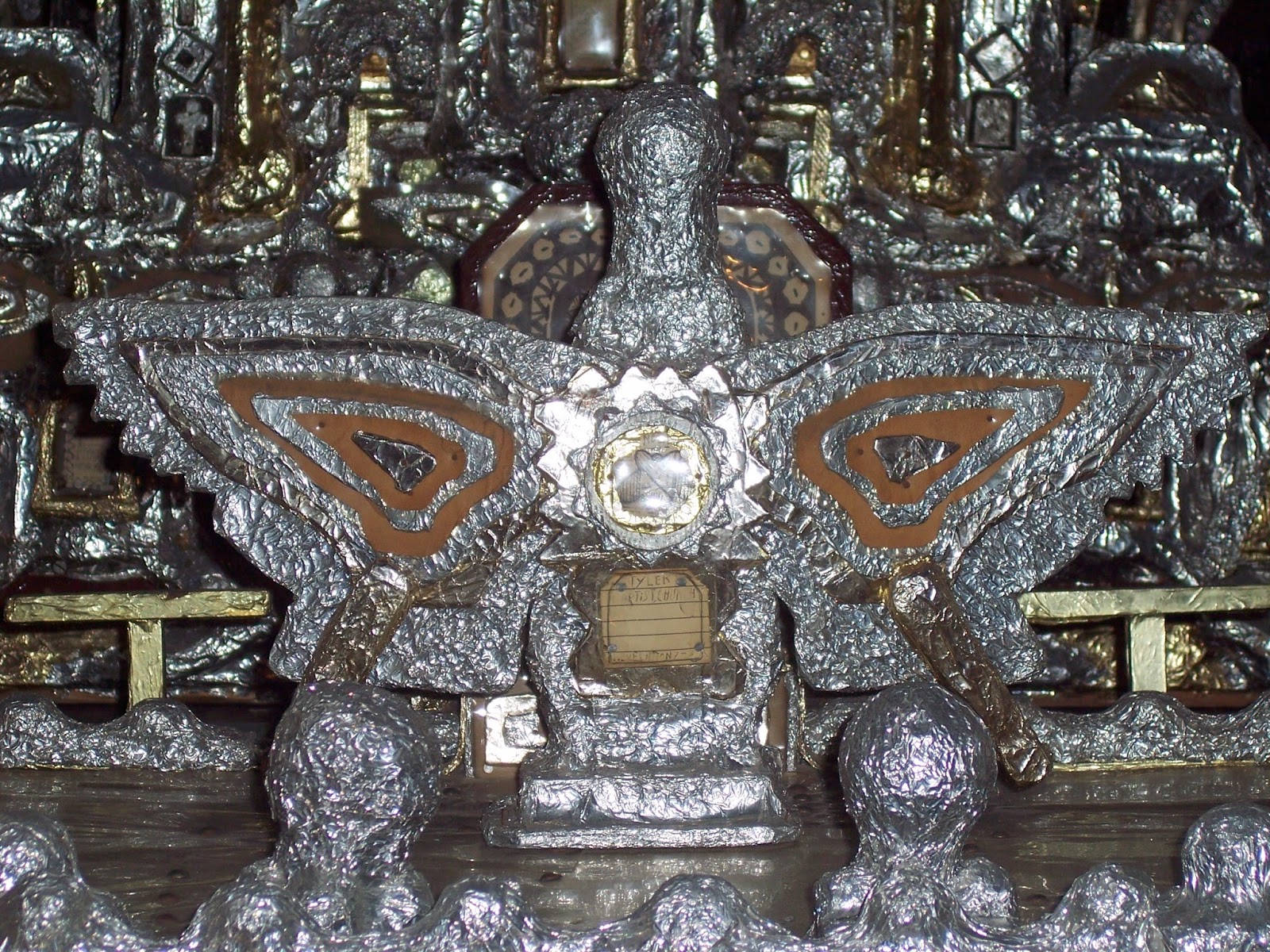 Sermon Illustration: Psalms Word & Image: Psalms 33 & The Elaborate Tin ...