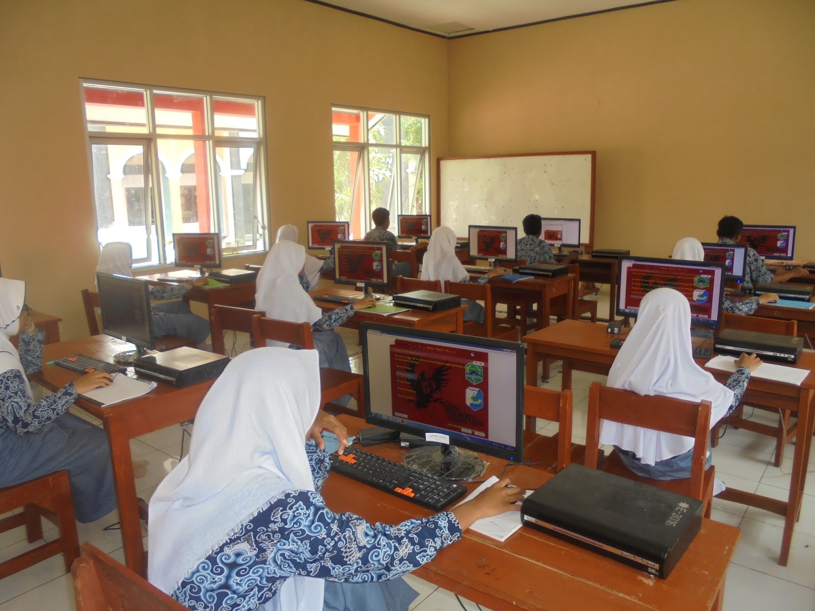 Belajar di Rumah : UHBK - Belajar Dari Rumah