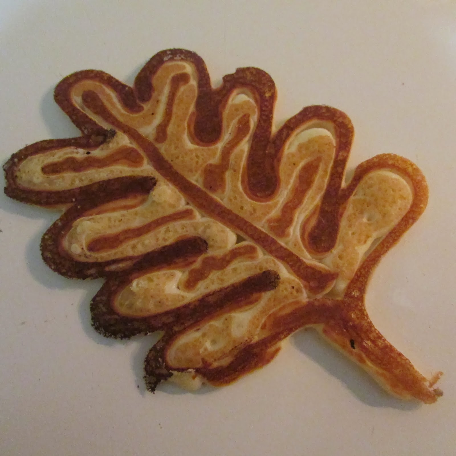 A Little Help Now and Then : Falling leaf pancakes for Thanksgiving morning