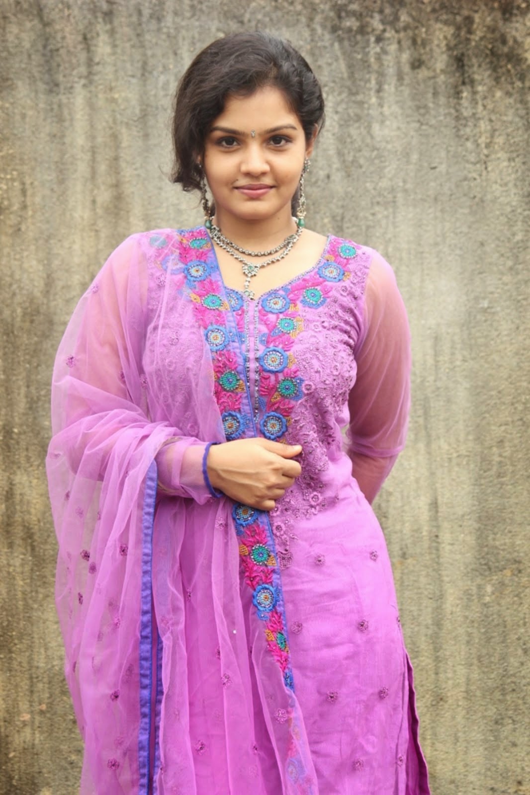 CAP: Actress Preethi Shankar Churidar Dress Photoshoot Pictures