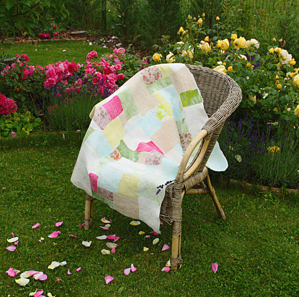 Rasa Home: Nuno felted quilt tutorial