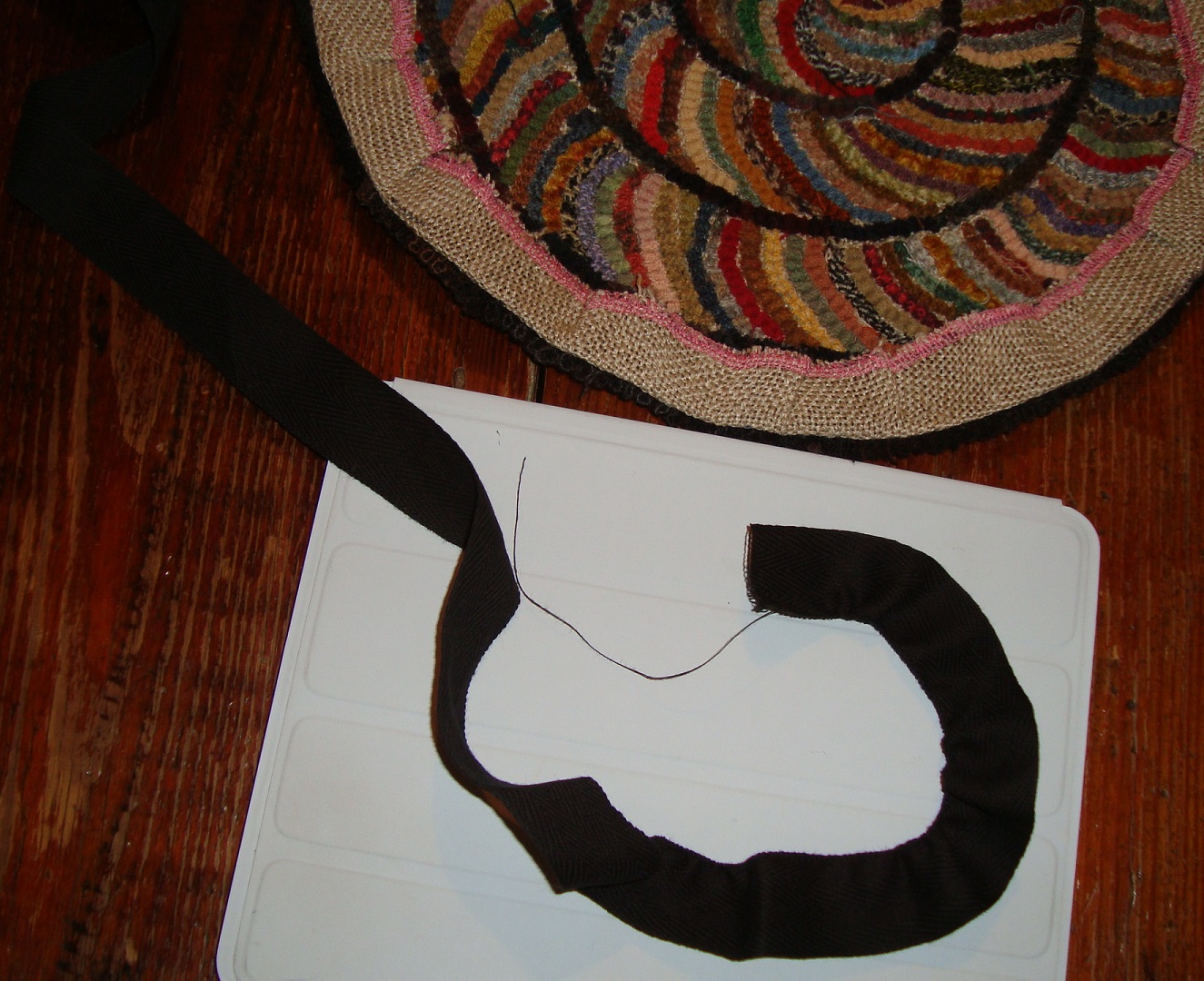 Saundra of Woodland Junction: Binding the Spiral Chair Pad