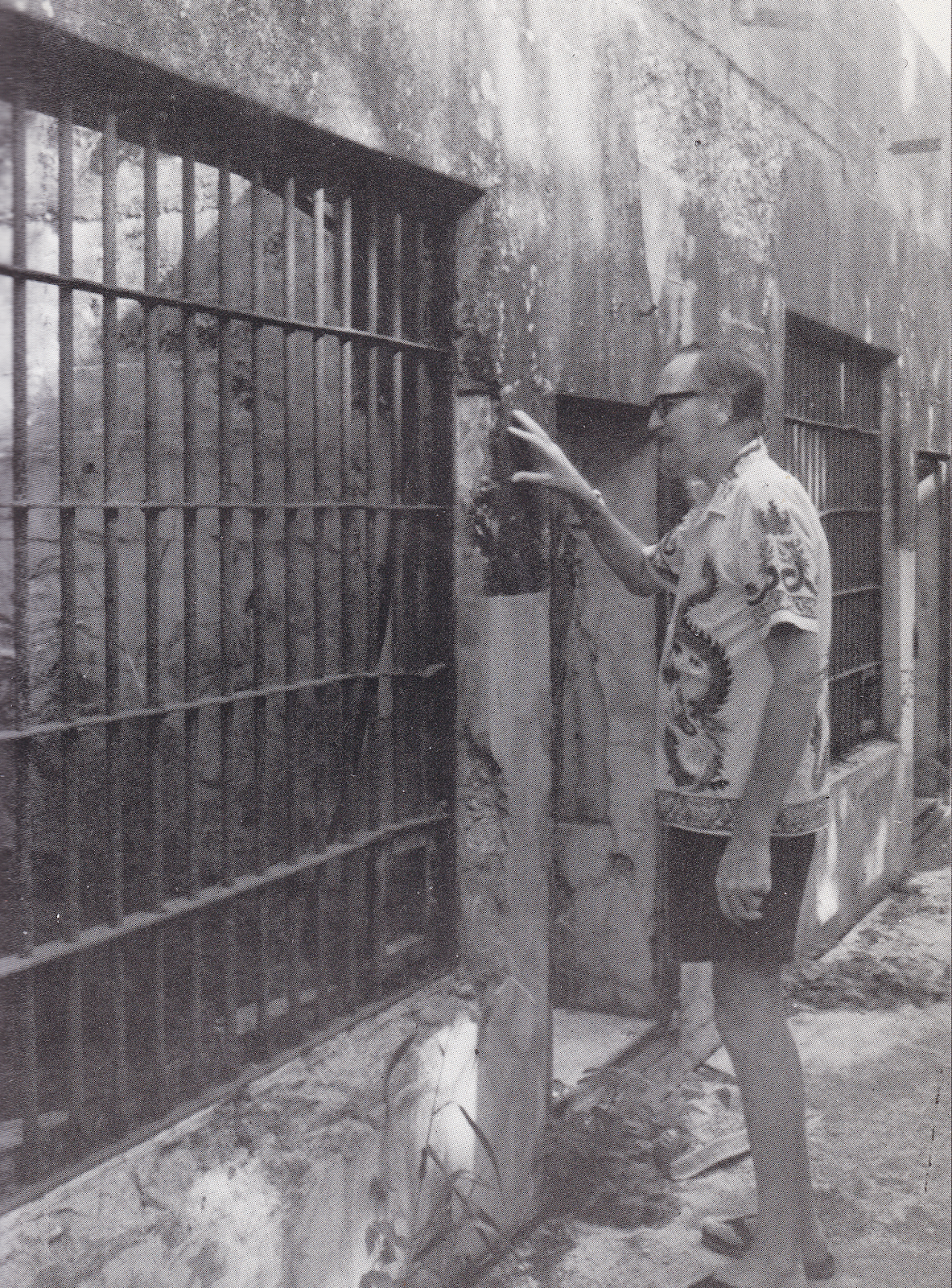 EARHART ON SAIPAN: BOOM! Les Kinney finds more proof Amelia Earhart was ...