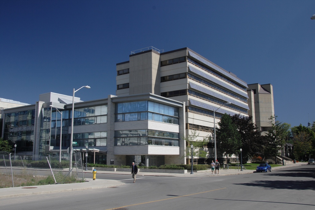 Flies The Loon: Buildings of Kingston