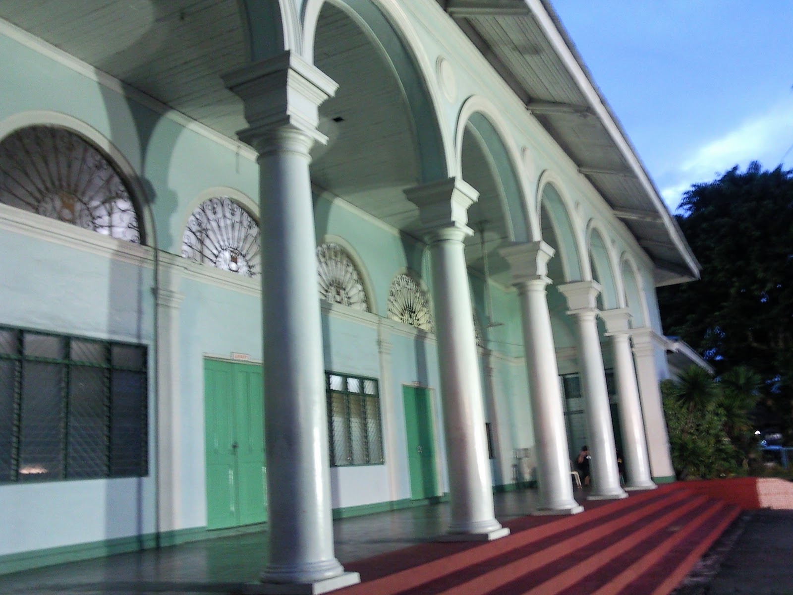 THE PEACE CAFETERIA: Bicol University Commencement Exercises 2011