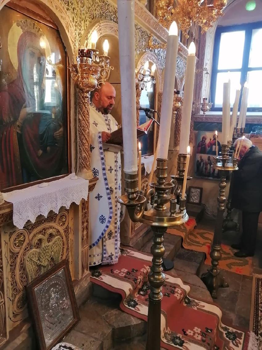 ΤΟ ΔΡΟΒΟΛΟΒΟ ΤΙΜΗΣΕ ΜΕ ΛΑΜΠΡΟΤΗΤΑ ΤΟΝ ΠΟΛΙΟΥΧΟ ΤΟΥ ΑΓΙΟ ΧΑΡΑΛΑΜΠΟ ...
