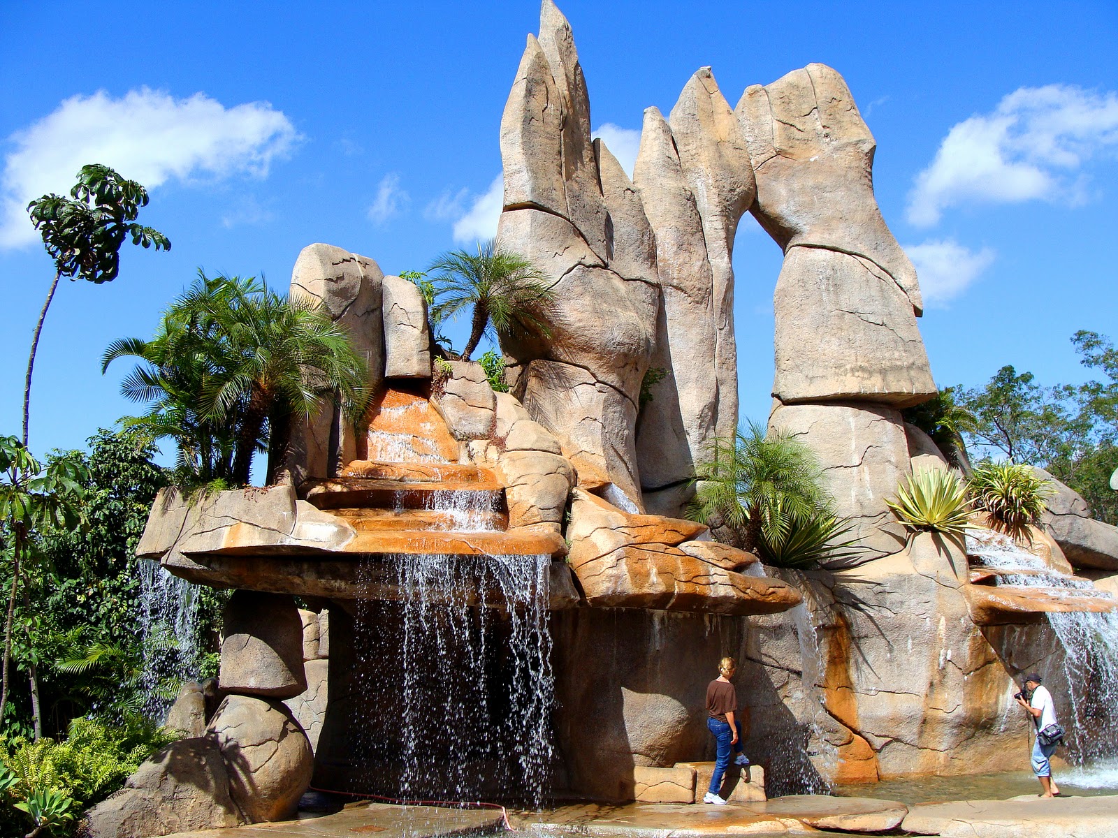 65 DESTINOS INDUTORES DO DESENVOLVIMENTO TURÍSTICO REGIONAL: Caldas ...