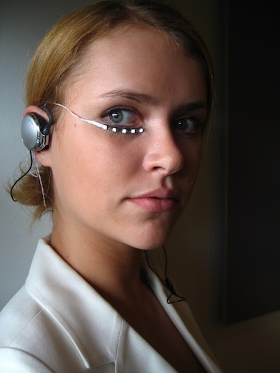 The Incredible Stuffs: Innovative LED Eyelash