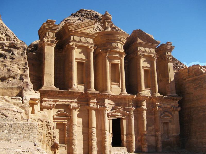 Petra | Jordan World Historical Spot | World For Travel
