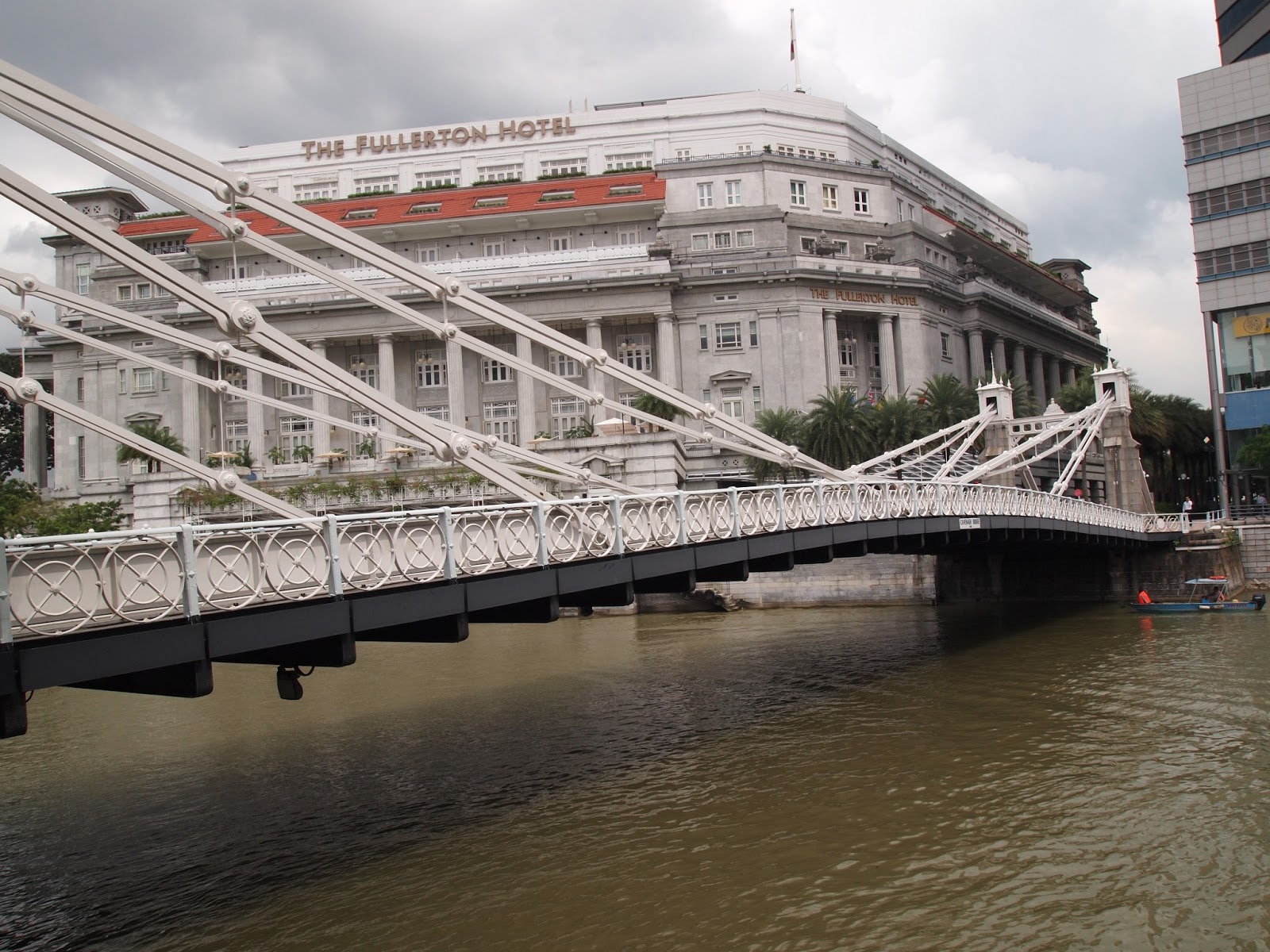 Singapore River: Site 3 Cavenagh Bridge
