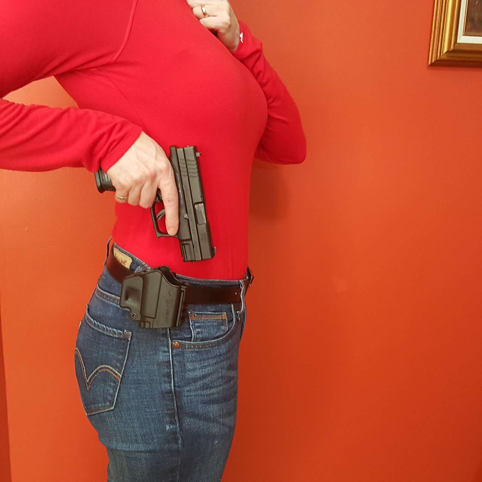 ThrillWriting: Drawing from a Side Holster: Information for Writers