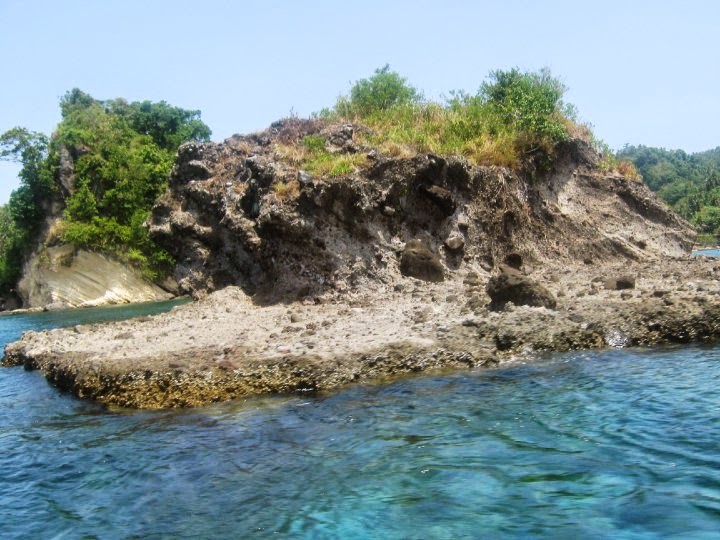 Beautiful Places for Travelers: Capul Island, Philippines