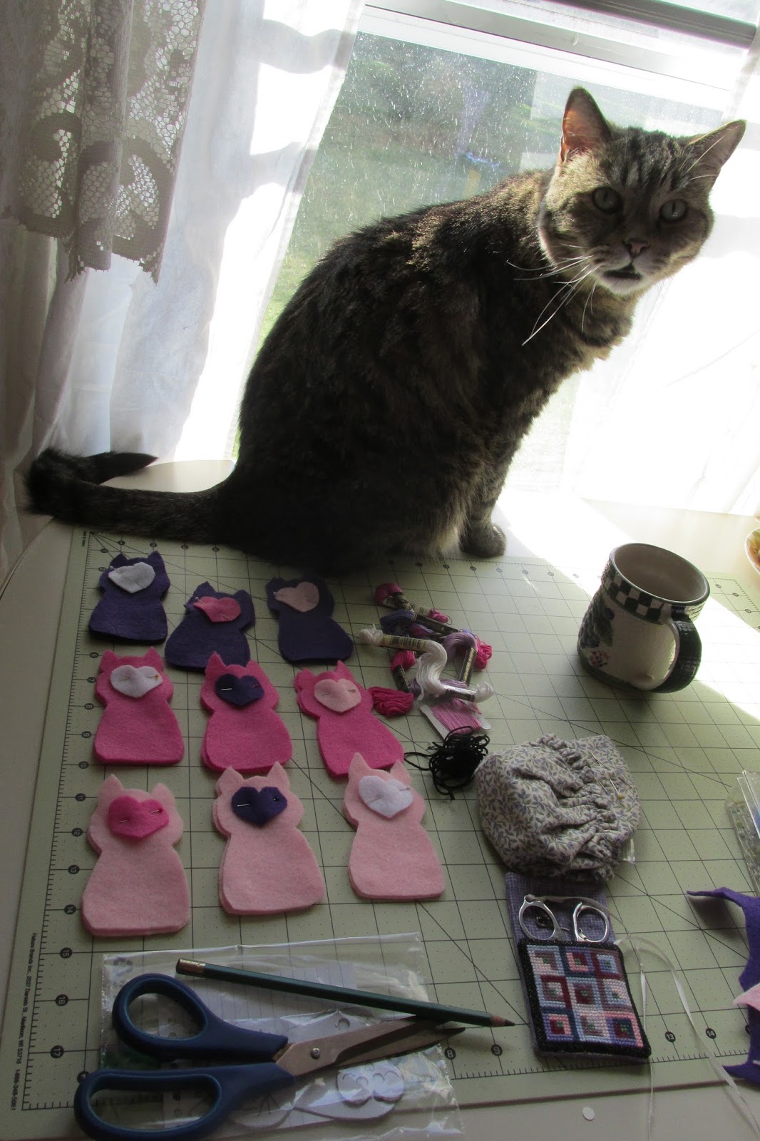 Petunia Magpie: Monday Mini-Project. Pocket Kitties.