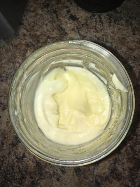 Mayonnaise in 2 minutes :Paleo / Primal /Keto
