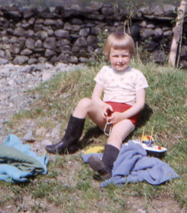 Lovely Color Pictures That Show What Children Wore in the 1960s ...