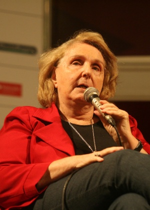 Lya Luft - senhora absoluta de um universo | Templo Cultural Delfos