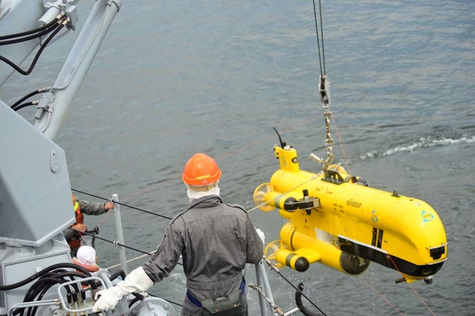 DEFENSE STUDIES: Penembakan Mine Disposal Charge (MDC) oleh KD Ledang