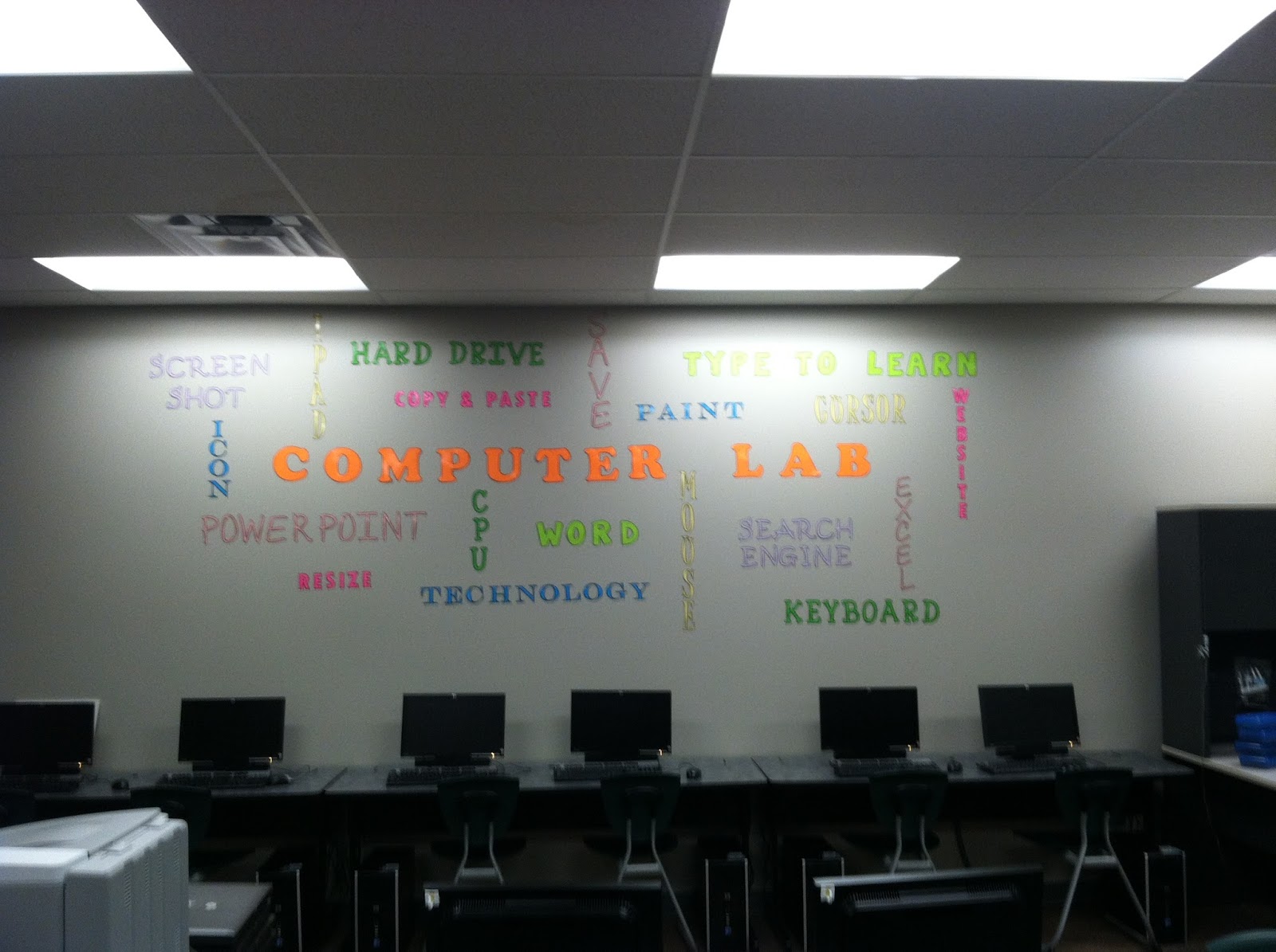 Computer Lab Wall Design