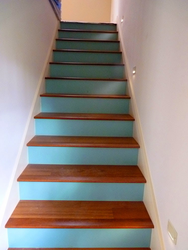 Mill Pond Cottage: Drizzle Blue risers