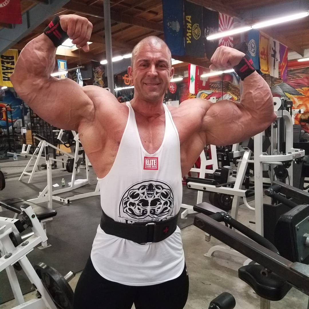 Muscle Lover: Italian mass monster - IFBB Pro bodybuilder Luca Pennazzato
