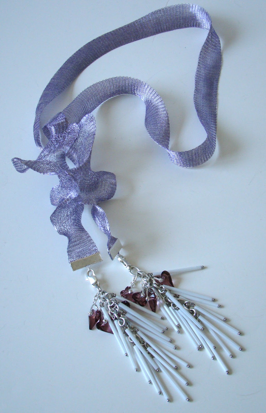 MODERN EXPRESSIONS: The new colored Artistic Wire® mesh