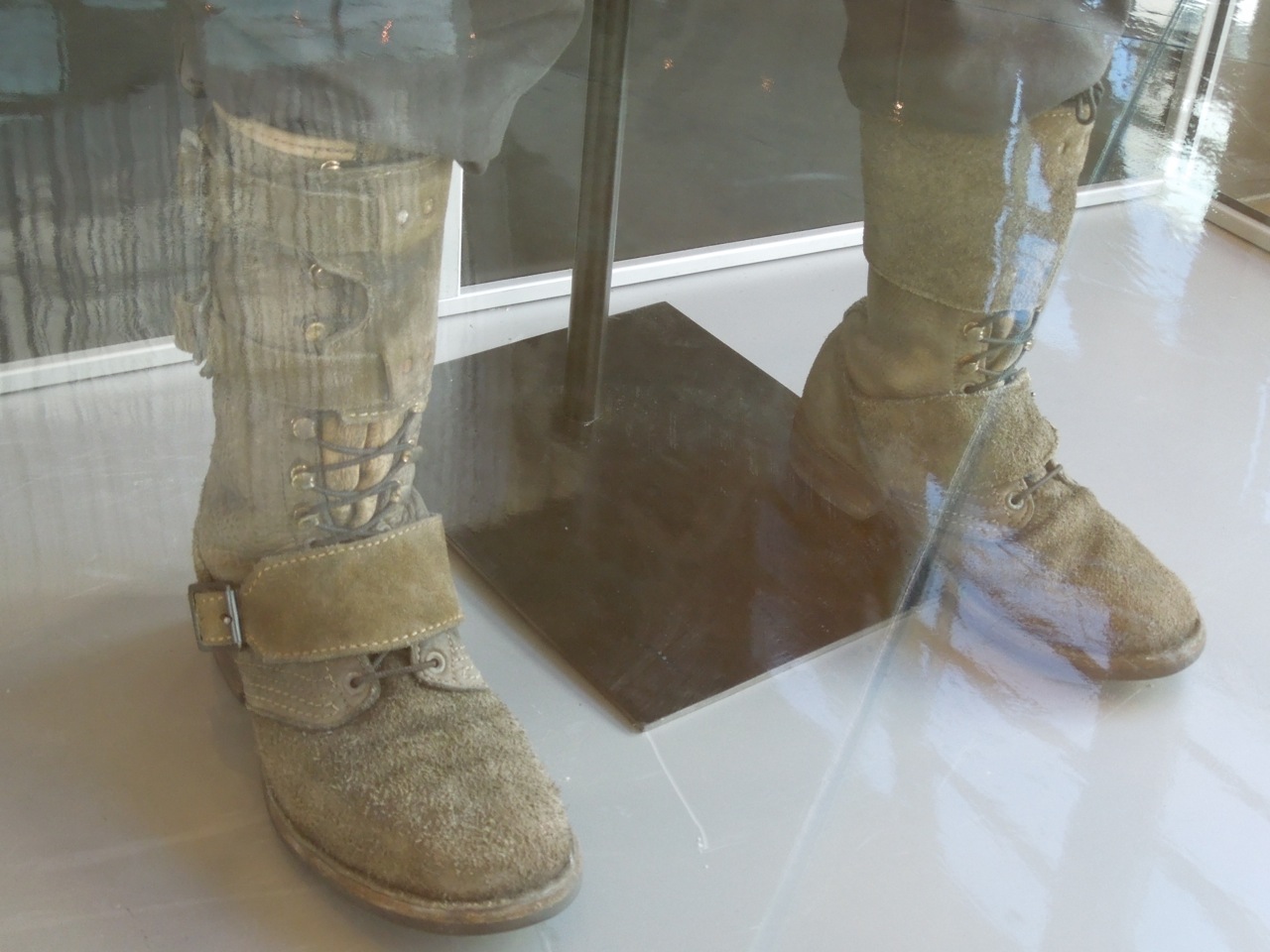 Hollywood Movie Costumes and Props: Tom Hardy's Bane costume from The ...