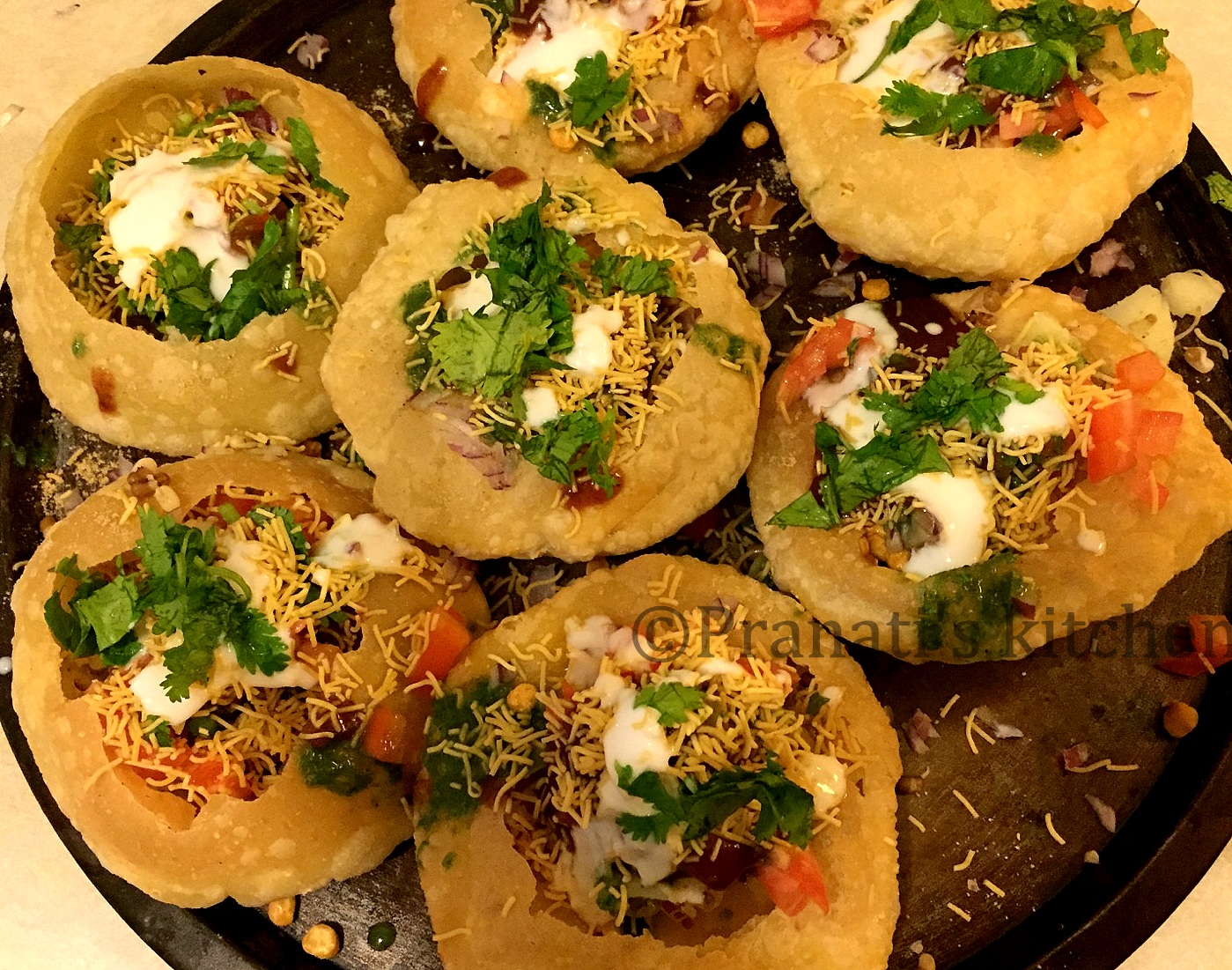 Delicious Recipes 4m Pranati's Kitchen: Raj Kachori Chaat