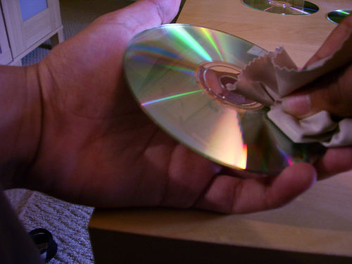 TOO EASY LIFE: How to Remove Scratches from Any Dvd Or CD