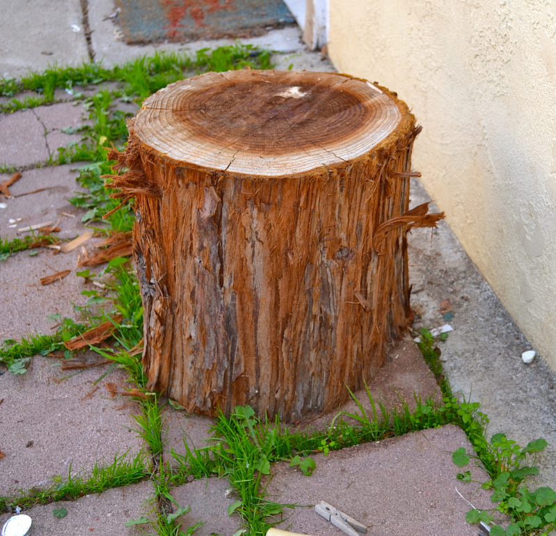 Restyle.Restore.Rejoice: DIY Tree Stump Side Table