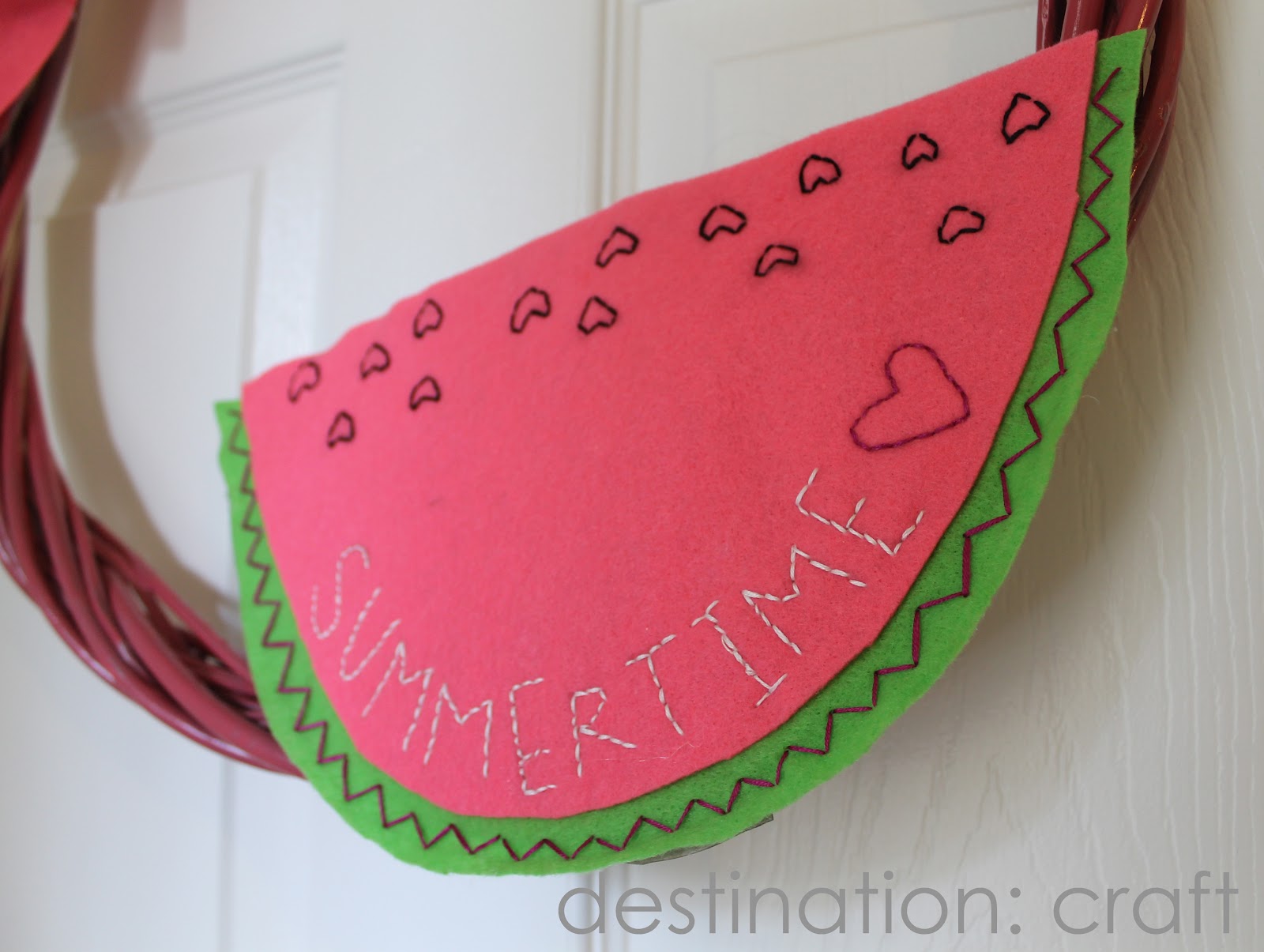Destination: Craft: Summertime Wreath (tutorial)