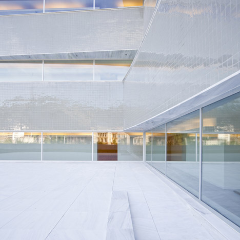 iarquitectos.es: UPV/EHU inaugura Bizkaia Aretoa, su nuevo paraninfo en ...