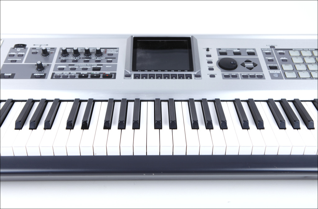 MATRIXSYNTH-B: Roland Fantom X8 keyboard
