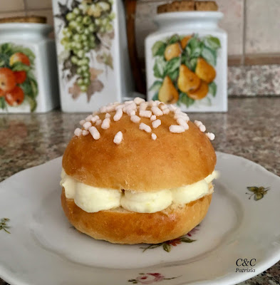 Lasciare la crema mousseline in frigorifero tutta la notte, in una ...