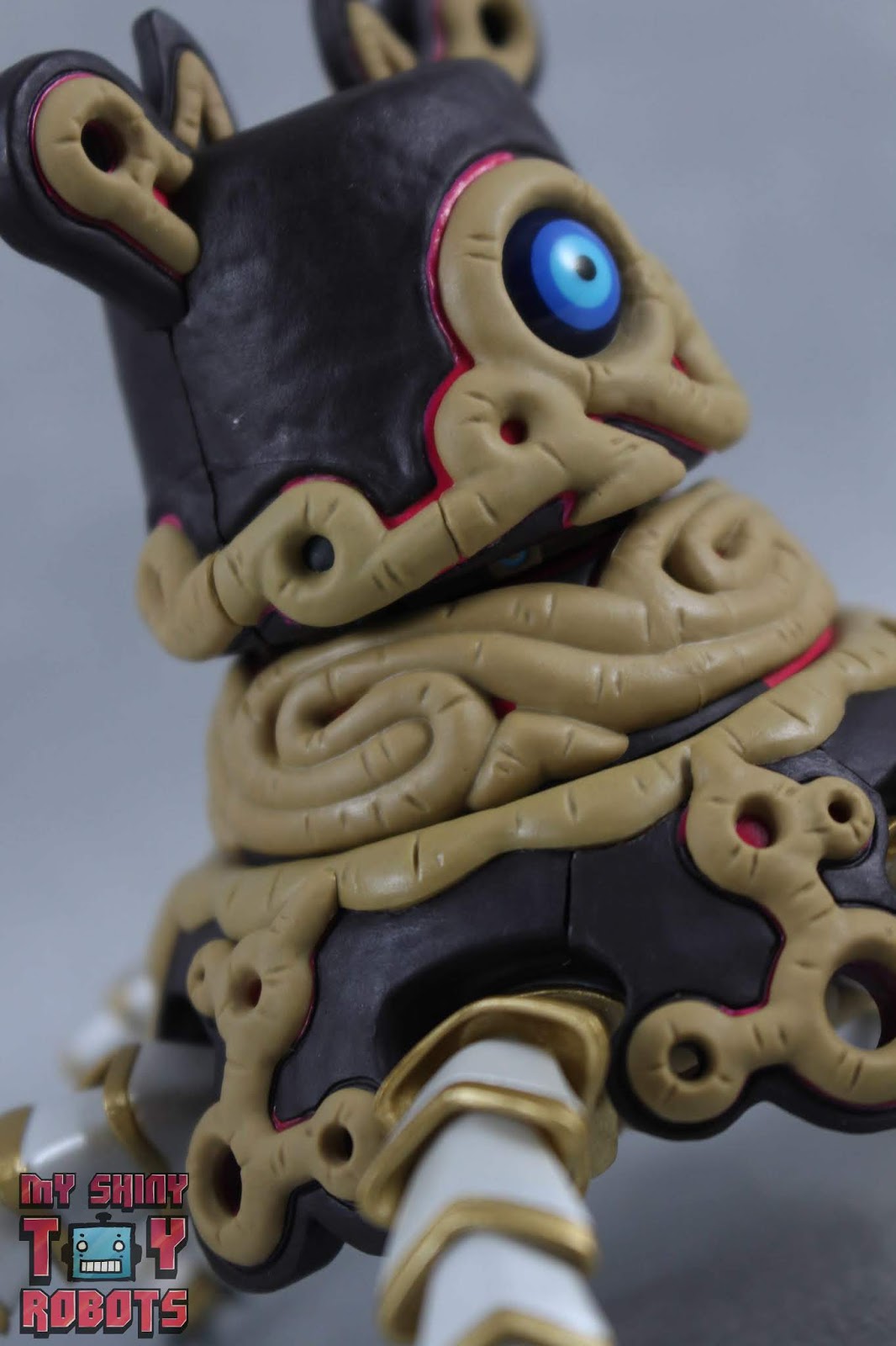 My Shiny Toy Robots: Toybox REVIEW: Nendoroid Guardian