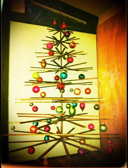 If It's Hip, It's Here (Archives): Modern Wood Christmas Tree By ...