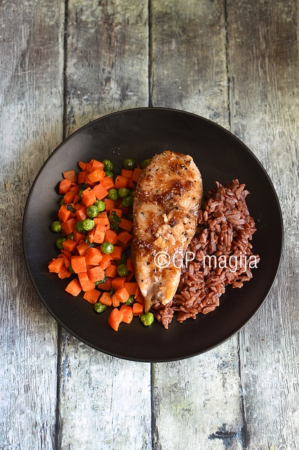 GĖRIMŲ IR PATIEKALŲ MAGIJA: Vaivorykštinis upėtakis