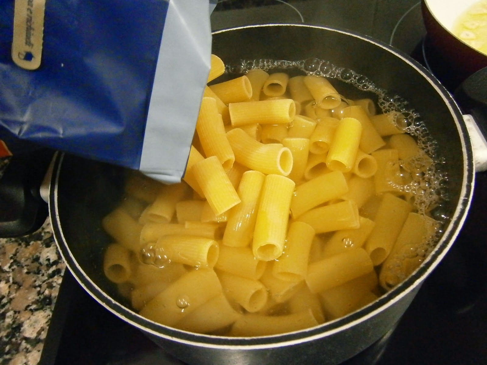 OSUKAA IS COOKING: RIGATONI CON DELICIAS DE LANGOSTA / RIGATONI WITH ...